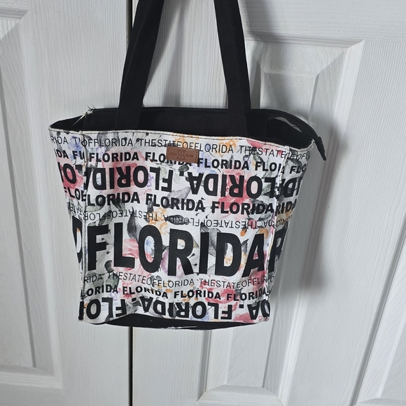 Robin Ruth | Bags | Robin Ruth Florida Print Tote Bag Black White Pink ...